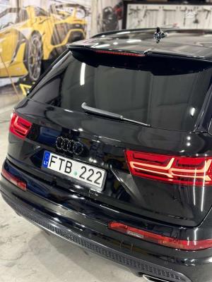 Black Audi Q7 2018 in Kaunas, with an engine capacity of 3.00 L and mileage of 100 thousand km for 34500 €, photo 14 on AUTOMOTO.COM.LV