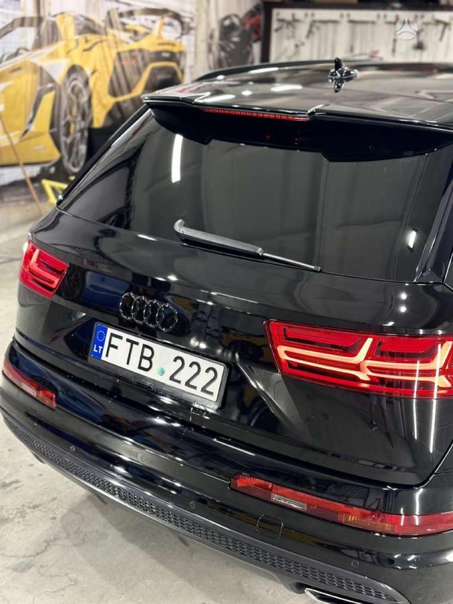 Black Audi Q7 2018 in Kaunas, with an engine capacity of 3.00 L and mileage of 100 thousand km for 34500 €, photo 14 on AUTOMOTO.COM.LV
