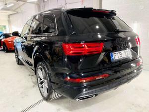 Black Audi Q7 2018 in Kaunas, with an engine capacity of 3.00 L and mileage of 100 thousand km for 34500 €, photo 15 on AUTOMOTO.COM.LV