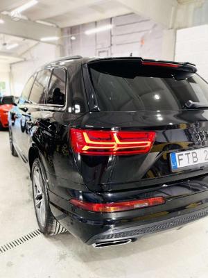 Black Audi Q7 2018 in Kaunas, with an engine capacity of 3.00 L and mileage of 100 thousand km for 34500 €, photo 27 on AUTOMOTO.COM.LV