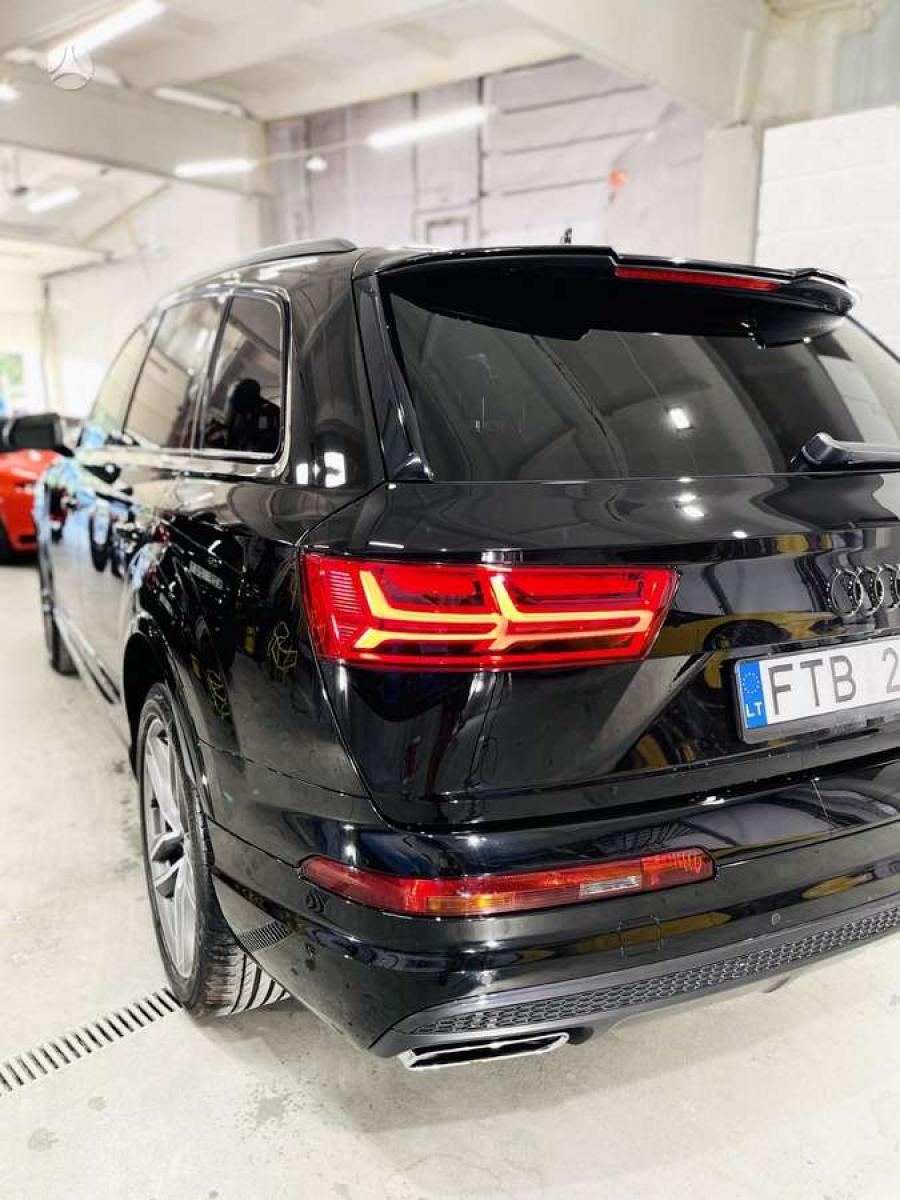 Black Audi Q7 2018 in Kaunas, with an engine capacity of 3.00 L and mileage of 100 thousand km for 34500 €, photo 27 on AUTOMOTO.COM.LV