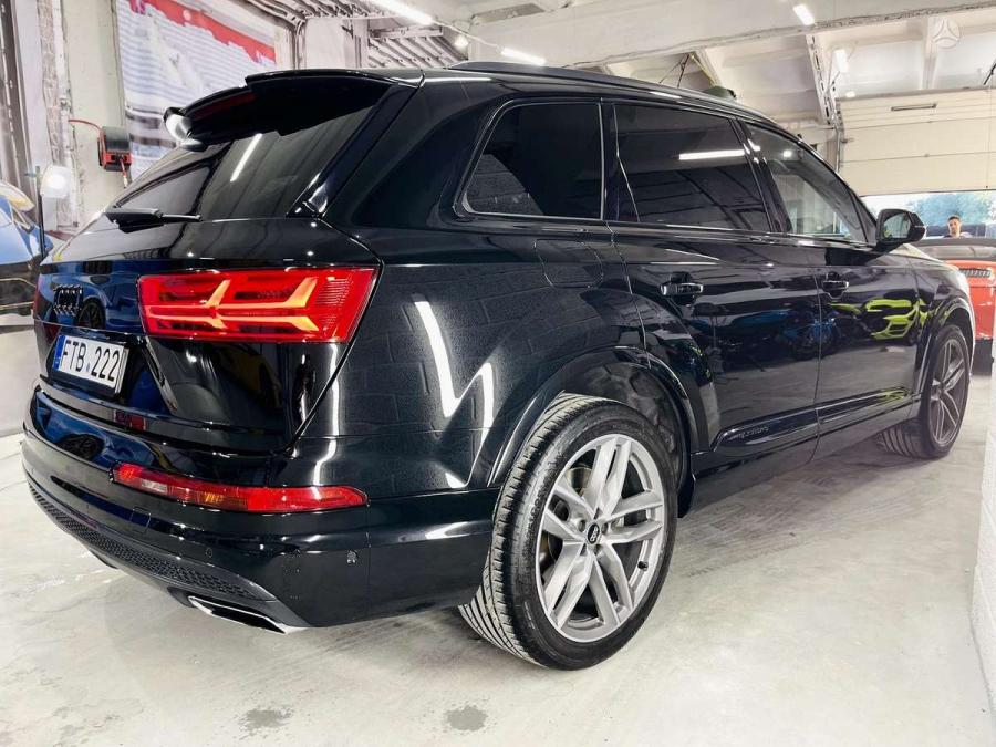 Black Audi Q7 2018 in Kaunas, with an engine capacity of 3.00 L and mileage of 100 thousand km for 34500 €, photo 30 on AUTOMOTO.COM.LV