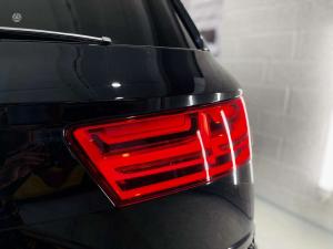 Black Audi Q7 2018 in Kaunas, with an engine capacity of 3.00 L and mileage of 100 thousand km for 34500 €, photo 31 on AUTOMOTO.COM.LV