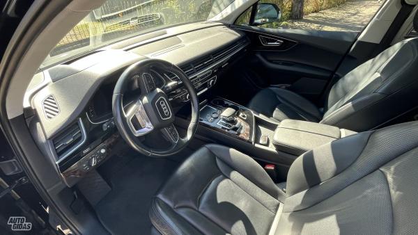 Black Audi Q7 2018 in Klaipeda, with an engine capacity of 3.00 L and mileage of 227 thousand km for 23290 €, photo 9 on AUTOMOTO.COM.LV