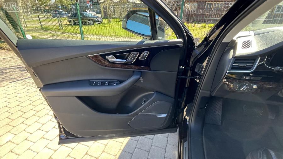 Melns Audi Q7 2018 Klaipėda, ar dzinēja tilpumu 3.00 L un nobraukumu 227 tūkst. km par 23290 €, foto 14 vietnē AUTOMOTO.COM.LV
