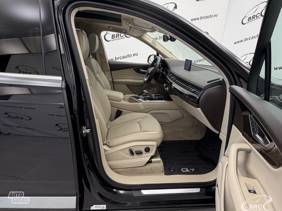 Melns Audi Q7 2018 Avižieniai, ar dzinēja tilpumu 3.00 L un nobraukumu 140 tūkst. km par 24900 €, foto 5 vietnē AUTOMOTO.COM.LV
