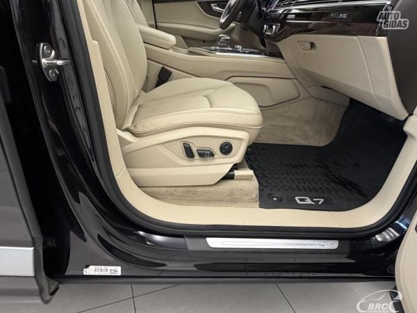 Черный Ауди Ку 7 2018 в Авиженяй, объемом двигателя 3.00 л и пробегом 140 тыс. км за 24900 €, фото 6 на AUTOMOTO.COM.LV