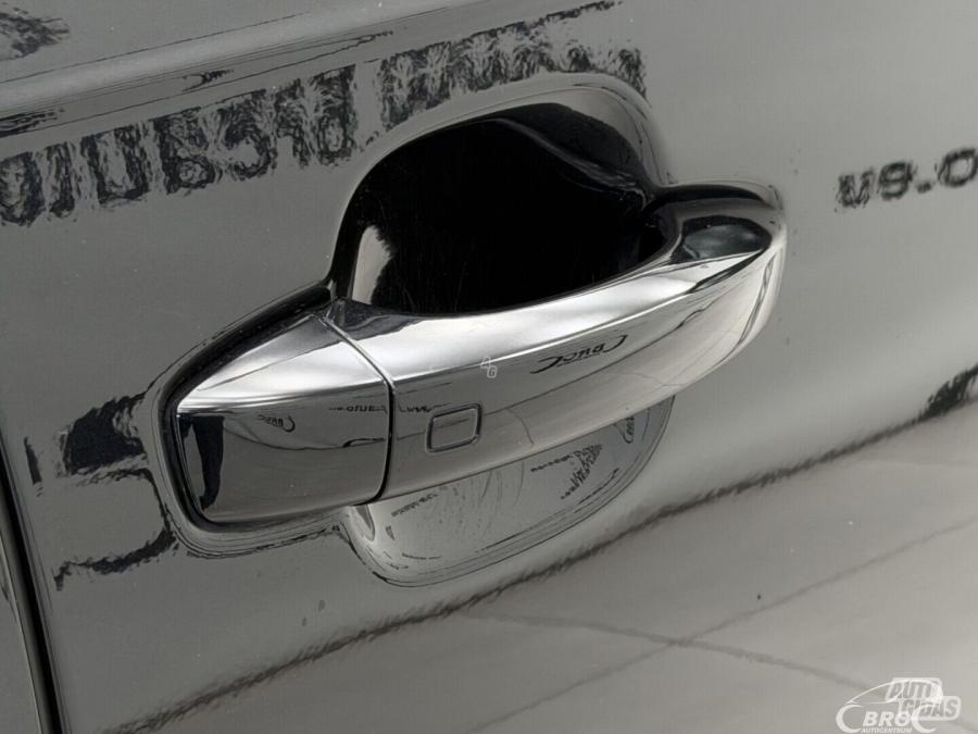 Melns Audi Q7 2018 Avižieniai, ar dzinēja tilpumu 3.00 L un nobraukumu 140 tūkst. km par 24900 €, foto 10 vietnē AUTOMOTO.COM.LV