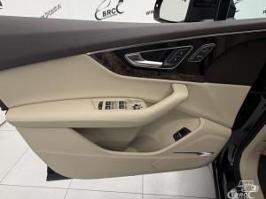 Melns Audi Q7 2018 Avižieniai, ar dzinēja tilpumu 3.00 L un nobraukumu 140 tūkst. km par 24900 €, foto 24 vietnē AUTOMOTO.COM.LV