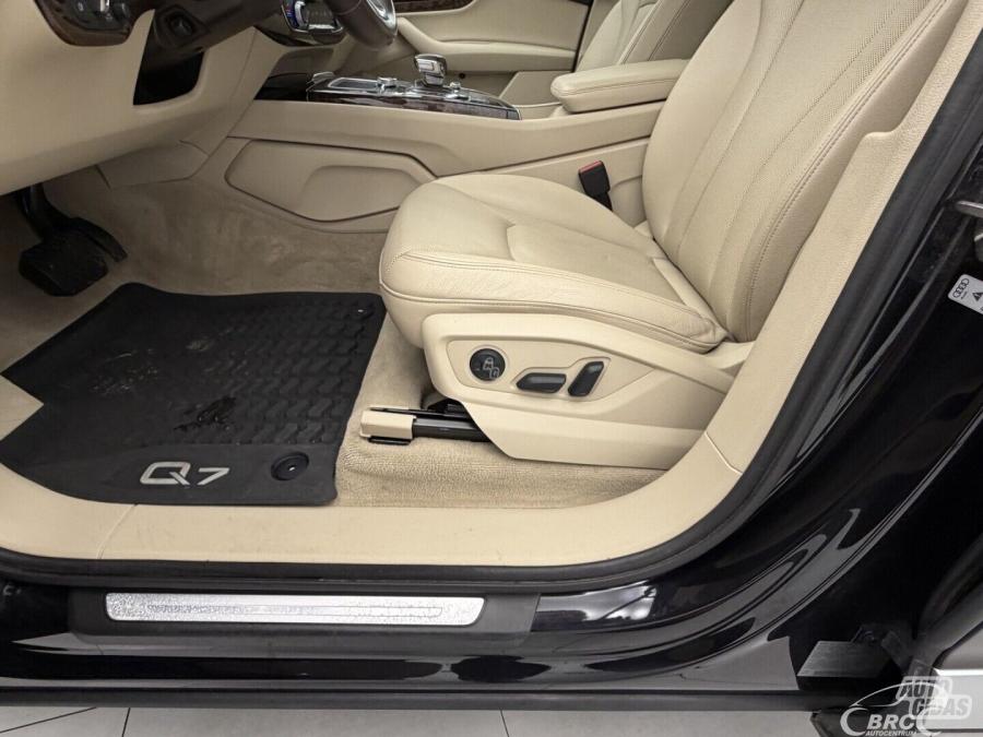 Melns Audi Q7 2018 Avižieniai, ar dzinēja tilpumu 3.00 L un nobraukumu 140 tūkst. km par 24900 €, foto 26 vietnē AUTOMOTO.COM.LV