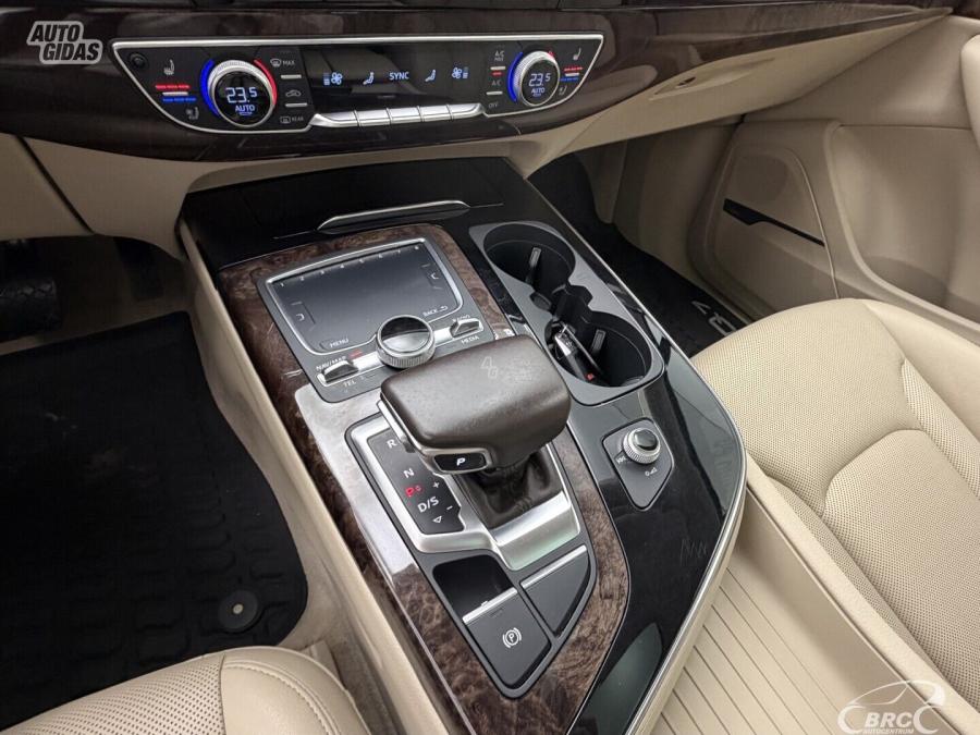 Melns Audi Q7 2018 Avižieniai, ar dzinēja tilpumu 3.00 L un nobraukumu 140 tūkst. km par 24900 €, foto 31 vietnē AUTOMOTO.COM.LV