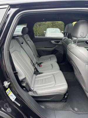 Melns Audi Q7 2018 Panevēža, ar dzinēja tilpumu 2.97 L un nobraukumu 188 tūkst. km par 27400 €, foto 16 vietnē AUTOMOTO.COM.LV