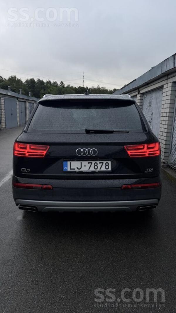 Black Audi Q7 2018 in Riga, with an engine capacity of 3.00 L and mileage of 124 thousand km for 23000 €, photo 2 on AUTOMOTO.COM.LV