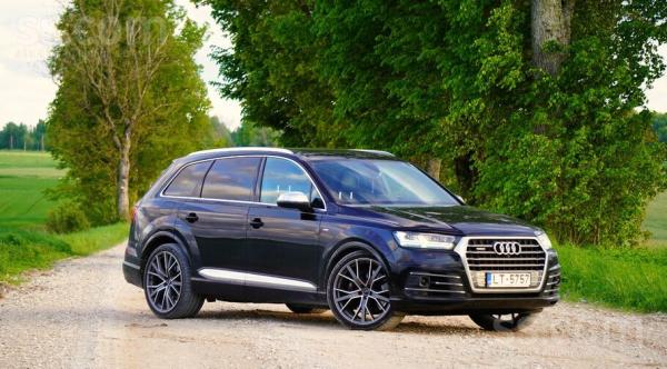 Black Audi Q7 2018 in Cesis, with an engine capacity of 4.00 L and mileage of 320 thousand km for 34690 €, photo 2 on AUTOMOTO.COM.LV