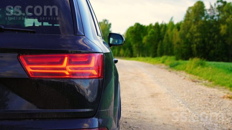Melns Audi Q7 2018 Cēsis, ar dzinēja tilpumu 4.00 L un nobraukumu 320 tūkst. km par 34690 €, foto 8 vietnē AUTOMOTO.COM.LV