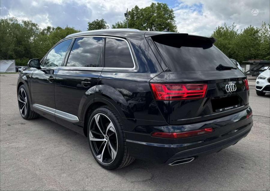 Melns Audi Q7 2018 Panevēža, ar dzinēja tilpumu 2.97 L un nobraukumu 188 tūkst. km par 27400 €, foto 4 vietnē AUTOMOTO.COM.LV