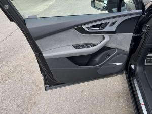Melns Audi Q7 2018 Panevēža, ar dzinēja tilpumu 2.97 L un nobraukumu 188 tūkst. km par 27400 €, foto 12 vietnē AUTOMOTO.COM.LV