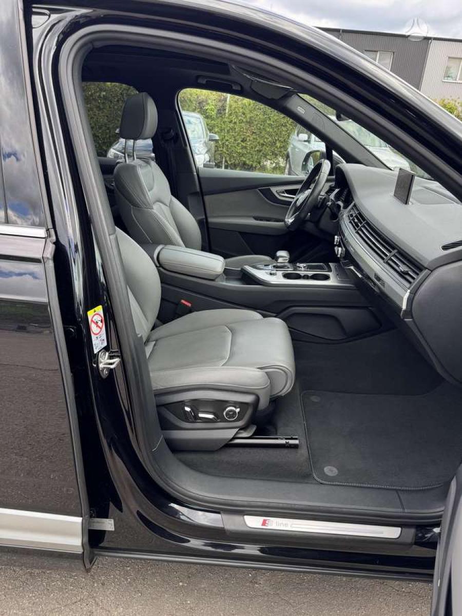 Melns Audi Q7 2018 Panevēža, ar dzinēja tilpumu 2.97 L un nobraukumu 188 tūkst. km par 27400 €, foto 14 vietnē AUTOMOTO.COM.LV
