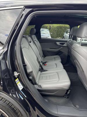 Melns Audi Q7 2018 Panevēža, ar dzinēja tilpumu 2.97 L un nobraukumu 188 tūkst. km par 27400 €, foto 16 vietnē AUTOMOTO.COM.LV