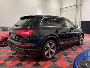 Black Audi Q7 2018 in Vilnius, with an engine capacity of 1.98 L and mileage of 146 thousand km for 20790 €, photo 5 on AUTOMOTO.COM.LV