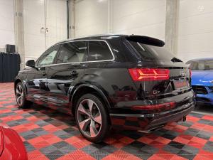 Black Audi Q7 2018 in Vilnius, with an engine capacity of 1.98 L and mileage of 146 thousand km for 20790 €, photo 7 on AUTOMOTO.COM.LV
