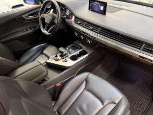 Black Audi Q7 2018 in Vilnius, with an engine capacity of 1.98 L and mileage of 146 thousand km for 20790 €, photo 17 on AUTOMOTO.COM.LV