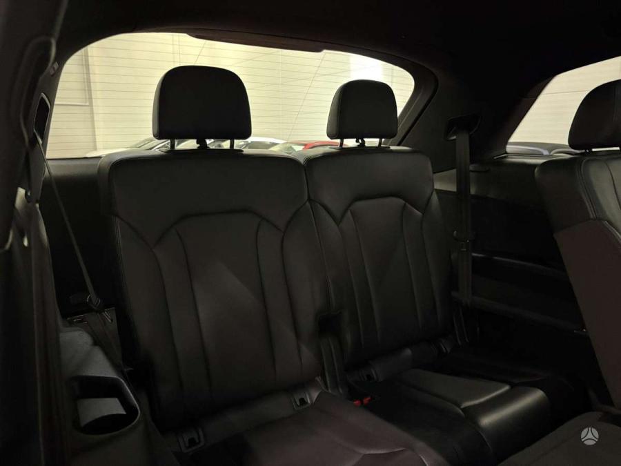 Black Audi Q7 2018 in Vilnius, with an engine capacity of 1.98 L and mileage of 146 thousand km for 20790 €, photo 34 on AUTOMOTO.COM.LV