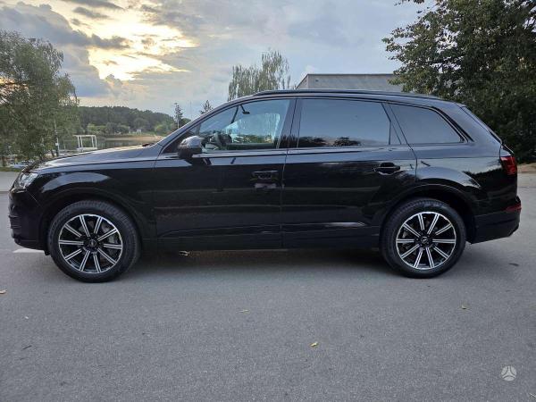 Audi Q7 2018 Kauņa vietnē Melns Audi Q7 2018 Kauņa, ar dzinēja tilpumu 3.00 L un nobraukumu 121 tūkst. km par 25800 €, foto 8 vietnē AUTOMOTO.COM.LV