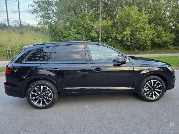 Audi Q7 2018 Kauņa vietnē Melns Audi Q7 2018 Kauņa, ar dzinēja tilpumu 3.00 L un nobraukumu 121 tūkst. km par 25800 €, foto 9 vietnē AUTOMOTO.COM.LV