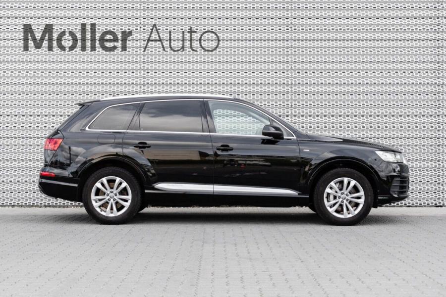 Black Audi Q7 2019 in Marupe, with an engine capacity of 3.00 L and mileage of 162 thousand km for 27300 €, photo 6 on AUTOMOTO.COM.LV