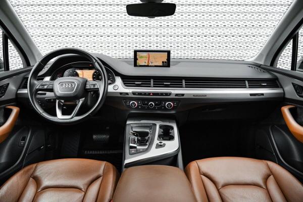 Black Audi Q7 2019 in Marupe, with an engine capacity of 3.00 L and mileage of 162 thousand km for 27300 €, photo 6 on AUTOMOTO.COM.LV