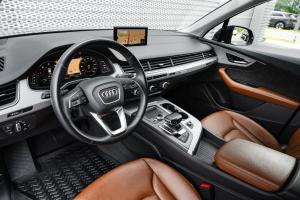 Black Audi Q7 2019 in Marupe, with an engine capacity of 3.00 L and mileage of 162 thousand km for 27300 €, photo 12 on AUTOMOTO.COM.LV