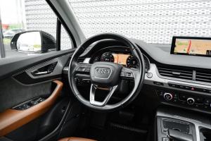 Black Audi Q7 2019 in Marupe, with an engine capacity of 3.00 L and mileage of 162 thousand km for 27300 €, photo 13 on AUTOMOTO.COM.LV