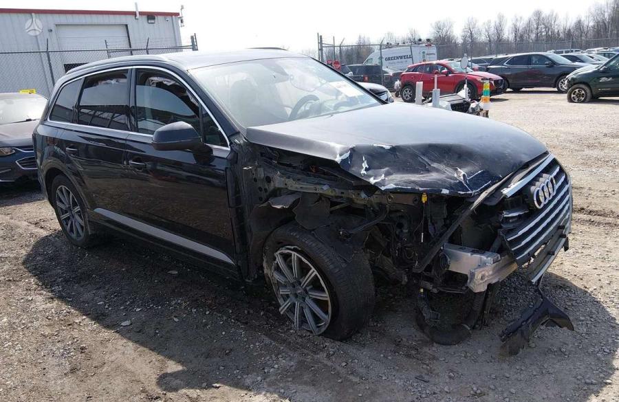 Black Audi Q7 2019 in Vilnius, with an engine capacity of 1.98 L and mileage of 70 thousand km for 9800 €, photo 1 on AUTOMOTO.COM.LV