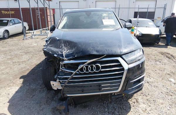 Melns Audi Q7 2019 Viļņa, ar dzinēja tilpumu 1.98 L un nobraukumu 70 tūkst. km par 9800 €, foto 3 vietnē AUTOMOTO.COM.LV