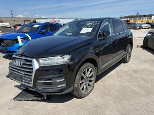 Black Audi Q7 2019 in Vilnius, with an engine capacity of 1.98 L and mileage of 70 thousand km for 9800 €, photo 5 on AUTOMOTO.COM.LV