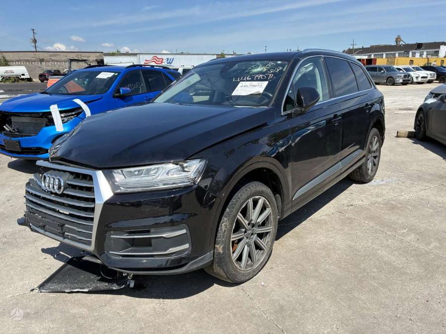 Black Audi Q7 2019 in Vilnius, with an engine capacity of 1.98 L and mileage of 70 thousand km for 9800 €, photo 5 on AUTOMOTO.COM.LV