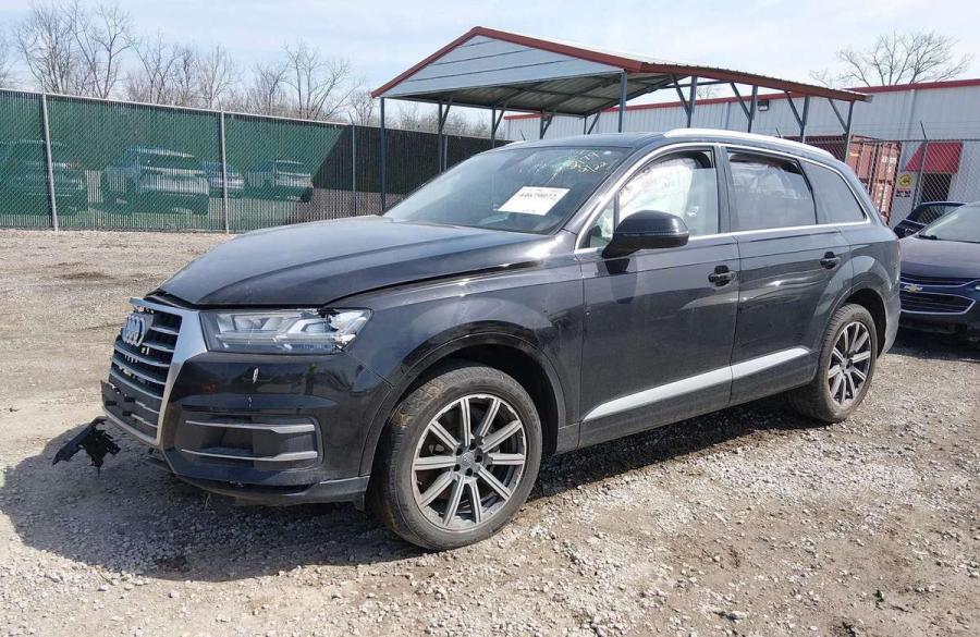 Black Audi Q7 2019 in Vilnius, with an engine capacity of 1.98 L and mileage of 70 thousand km for 9800 €, photo 6 on AUTOMOTO.COM.LV