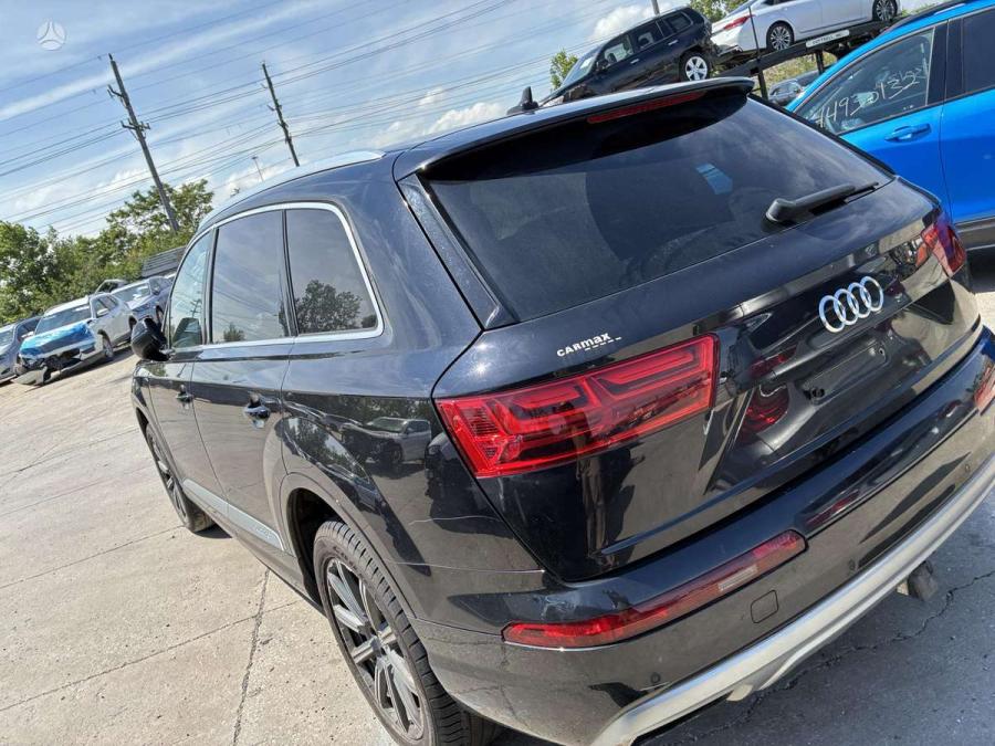 Black Audi Q7 2019 in Vilnius, with an engine capacity of 1.98 L and mileage of 70 thousand km for 9800 €, photo 9 on AUTOMOTO.COM.LV