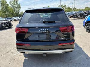 Black Audi Q7 2019 in Vilnius, with an engine capacity of 1.98 L and mileage of 70 thousand km for 9800 €, photo 10 on AUTOMOTO.COM.LV