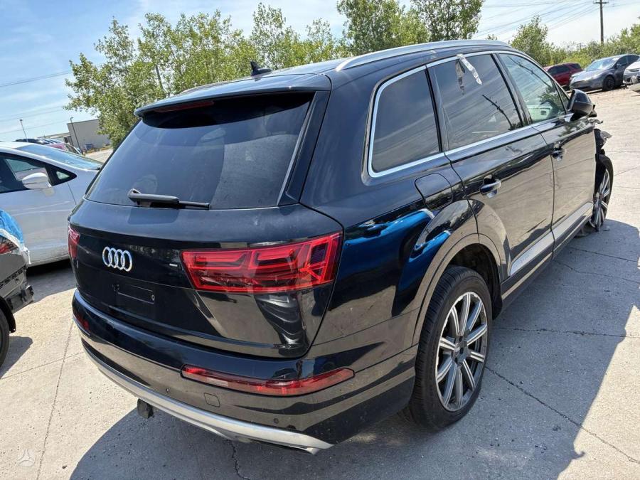 Black Audi Q7 2019 in Vilnius, with an engine capacity of 1.98 L and mileage of 70 thousand km for 9800 €, photo 11 on AUTOMOTO.COM.LV