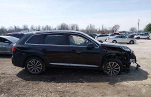 Black Audi Q7 2019 in Vilnius, with an engine capacity of 1.98 L and mileage of 70 thousand km for 9800 €, photo 12 on AUTOMOTO.COM.LV