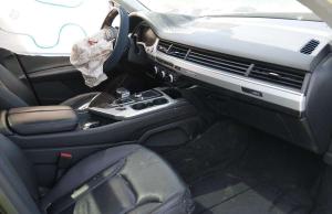 Black Audi Q7 2019 in Vilnius, with an engine capacity of 1.98 L and mileage of 70 thousand km for 9800 €, photo 15 on AUTOMOTO.COM.LV