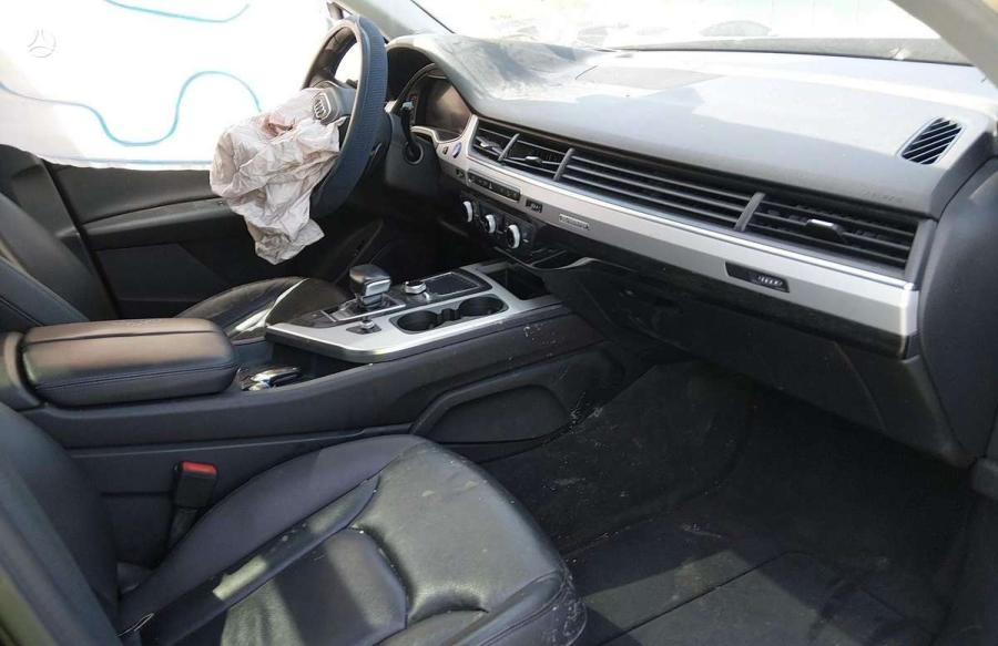 Black Audi Q7 2019 in Vilnius, with an engine capacity of 1.98 L and mileage of 70 thousand km for 9800 €, photo 15 on AUTOMOTO.COM.LV