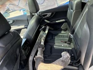 Black Audi Q7 2019 in Vilnius, with an engine capacity of 1.98 L and mileage of 70 thousand km for 9800 €, photo 20 on AUTOMOTO.COM.LV