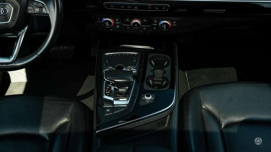 Melns Audi Q7 2019 Viļņa, ar dzinēja tilpumu 3.00 L un nobraukumu 127 tūkst. km par 30900 €, foto 6 vietnē AUTOMOTO.COM.LV