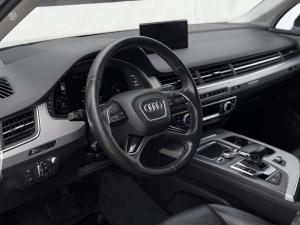 Black Audi Q7 2019 in Vilnius, with an engine capacity of 2.97 L and mileage of 413 thousand km for 21500 €, photo 10 on AUTOMOTO.COM.LV