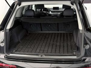 Black Audi Q7 2019 in Vilnius, with an engine capacity of 2.97 L and mileage of 413 thousand km for 21500 €, photo 13 on AUTOMOTO.COM.LV