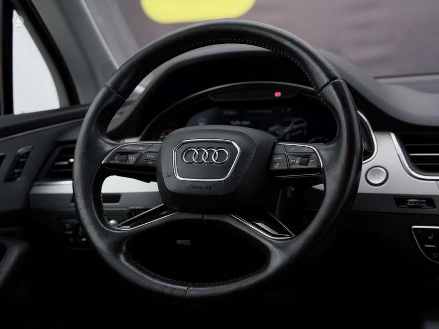 Black Audi Q7 2019 in Vilnius, with an engine capacity of 2.97 L and mileage of 413 thousand km for 21500 €, photo 20 on AUTOMOTO.COM.LV