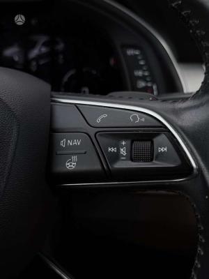 Black Audi Q7 2019 in Vilnius, with an engine capacity of 2.97 L and mileage of 413 thousand km for 21500 €, photo 31 on AUTOMOTO.COM.LV
